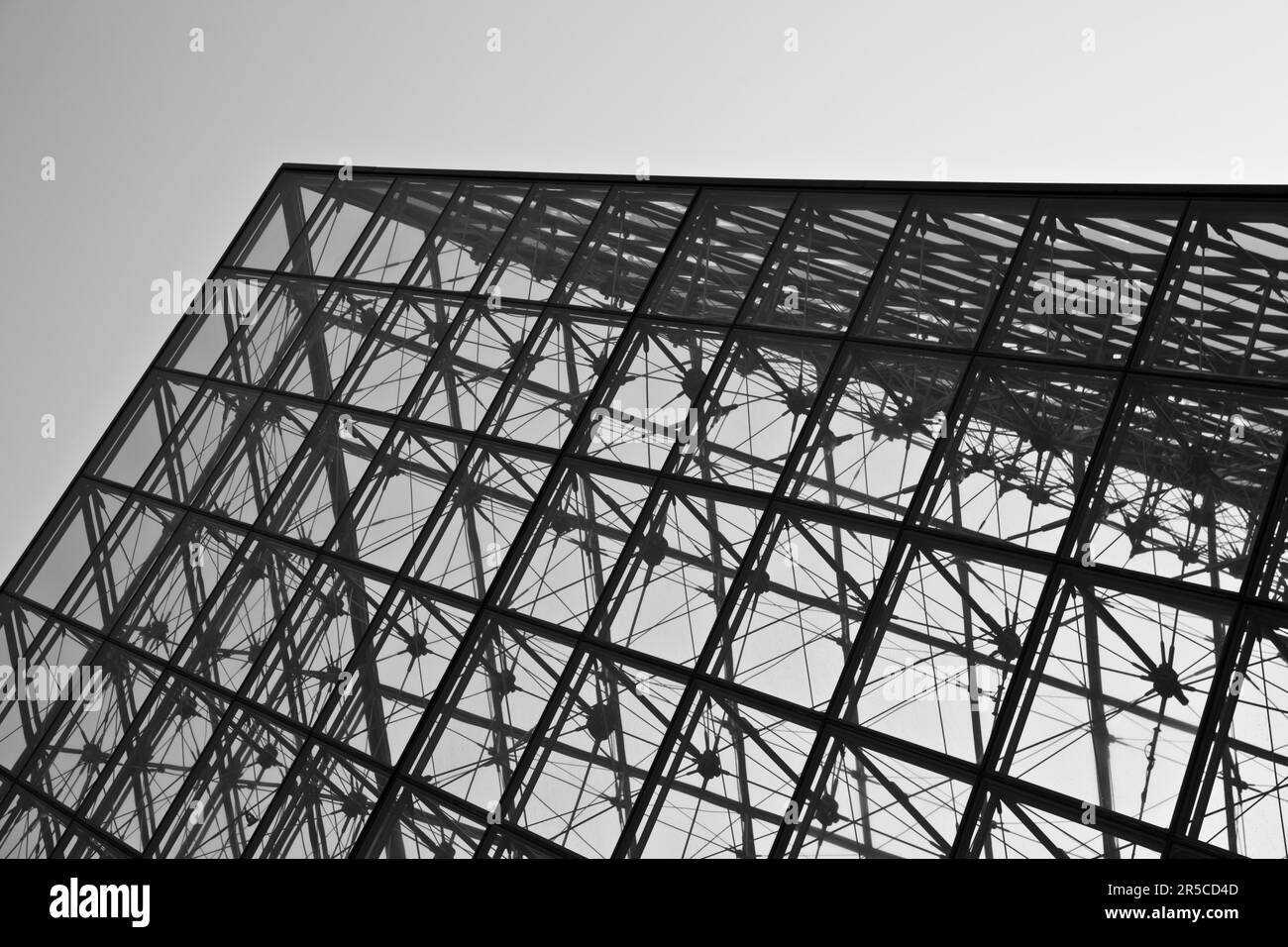Simple design of Louvre Pyramid - Louvre Museum, Paris Stock Photo - Alamy