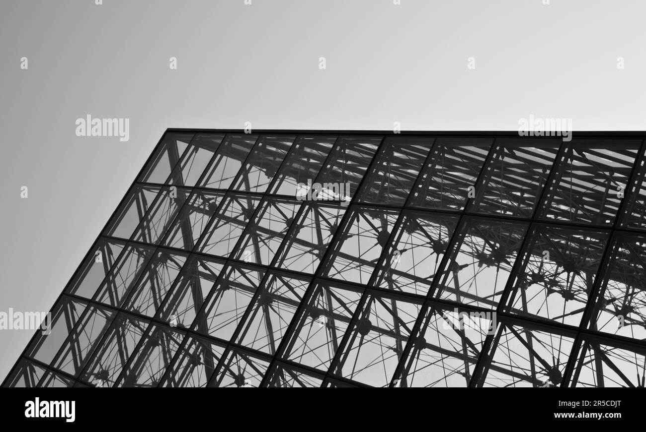 Simple design of Louvre Pyramid - Louvre Museum, Paris Stock Photo - Alamy