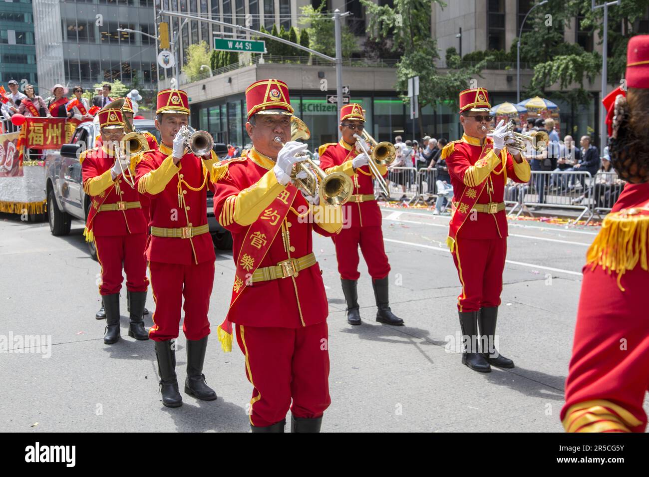 2023 Asian American Pacific Islander Heritage Parade in NYC marches up ...