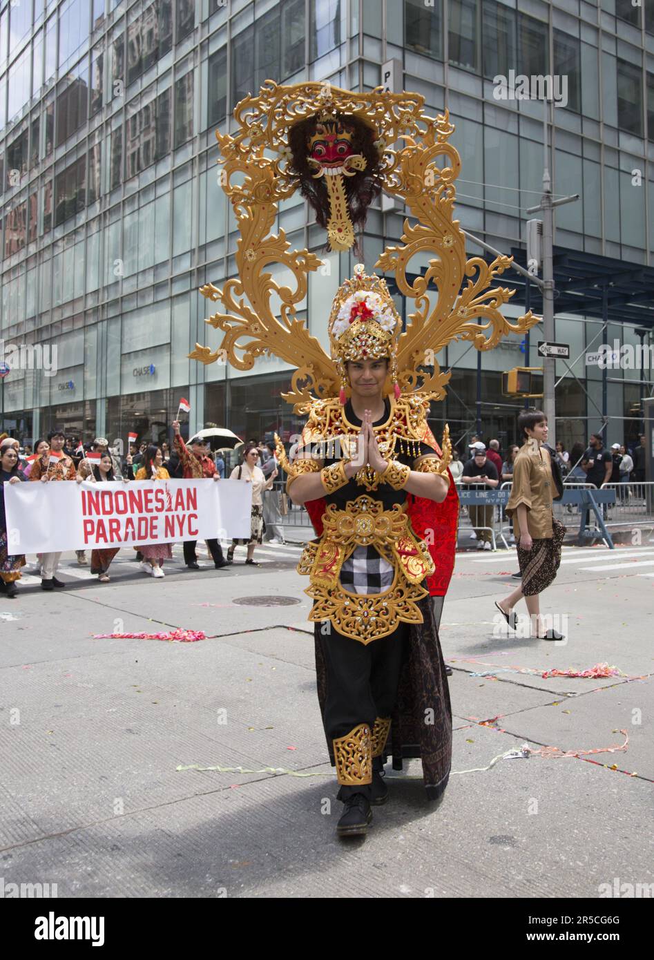 2023 Asian American Pacific Islander Heritage Parade in NYC marches up ...