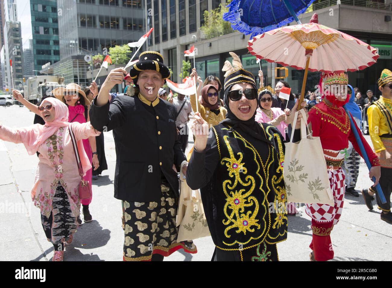 2023 Asian American Pacific Islander Heritage Parade in NYC marches up ...