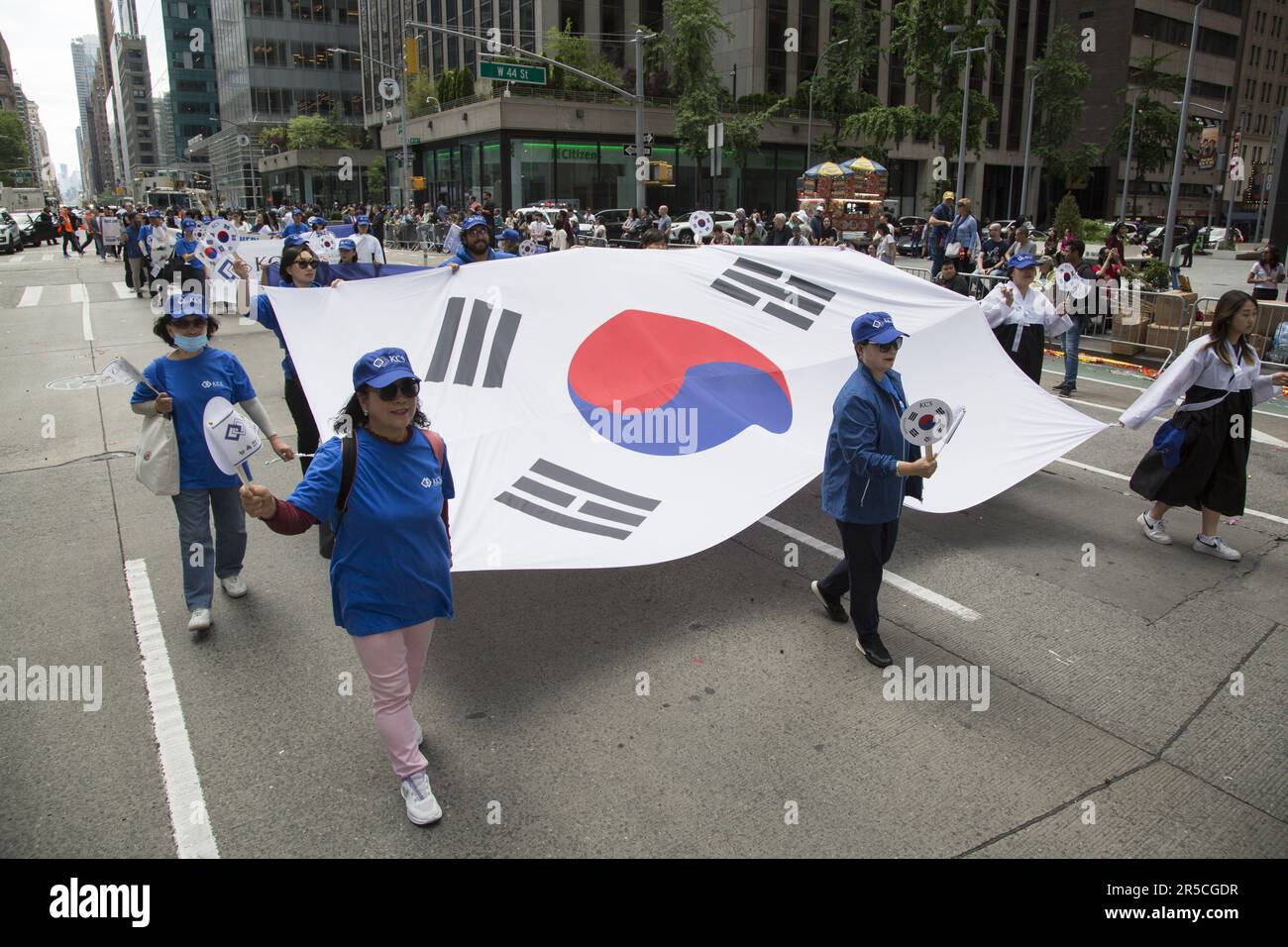 2023 Asian American Pacific Islander Heritage Parade in NYC marches up ...