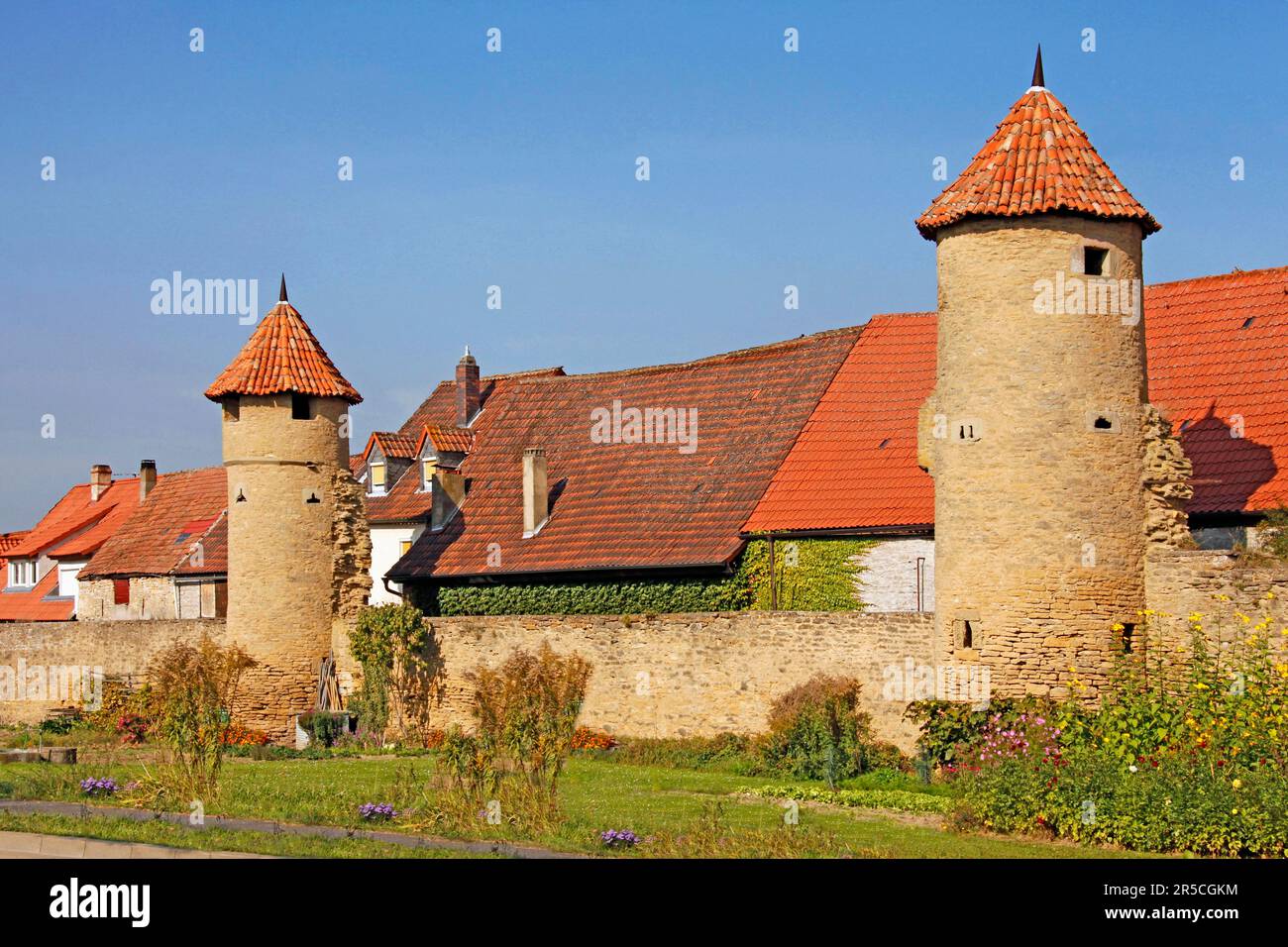 Medieval town wall, defence towers, Mainbernheim, Lower Franconia ...