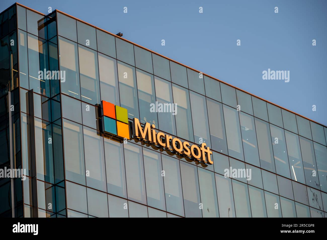 Microsoft building facade hi-res stock photography and images - Alamy