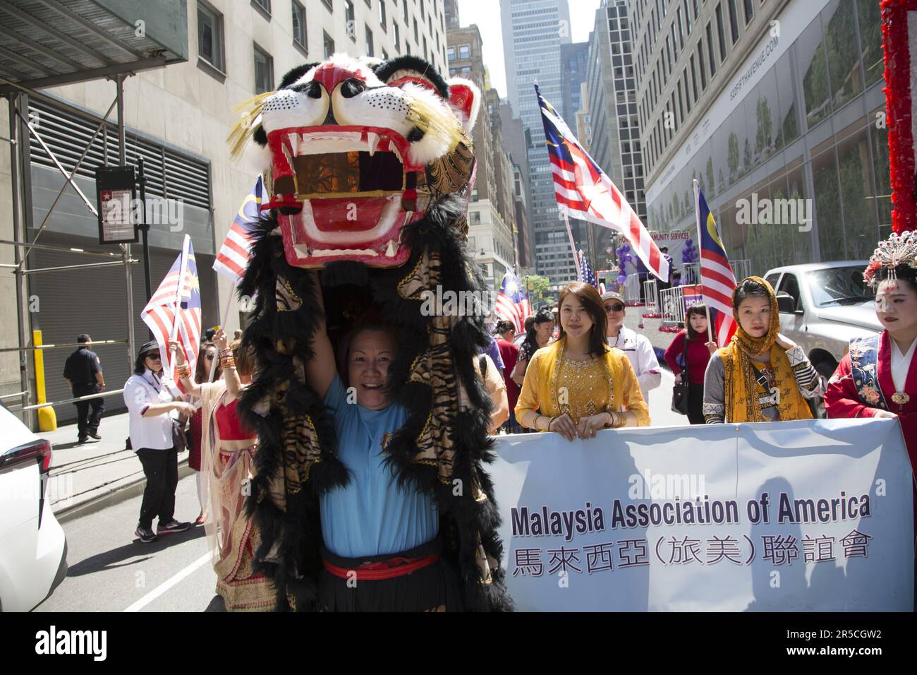 2023 Asian American Pacific Islander Heritage Parade in NYC marches up ...