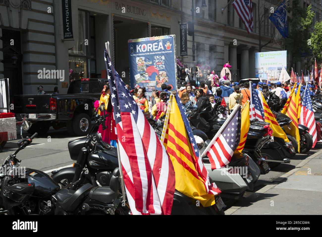 2023 Asian American Pacific Islander Heritage Parade in NYC marches up ...
