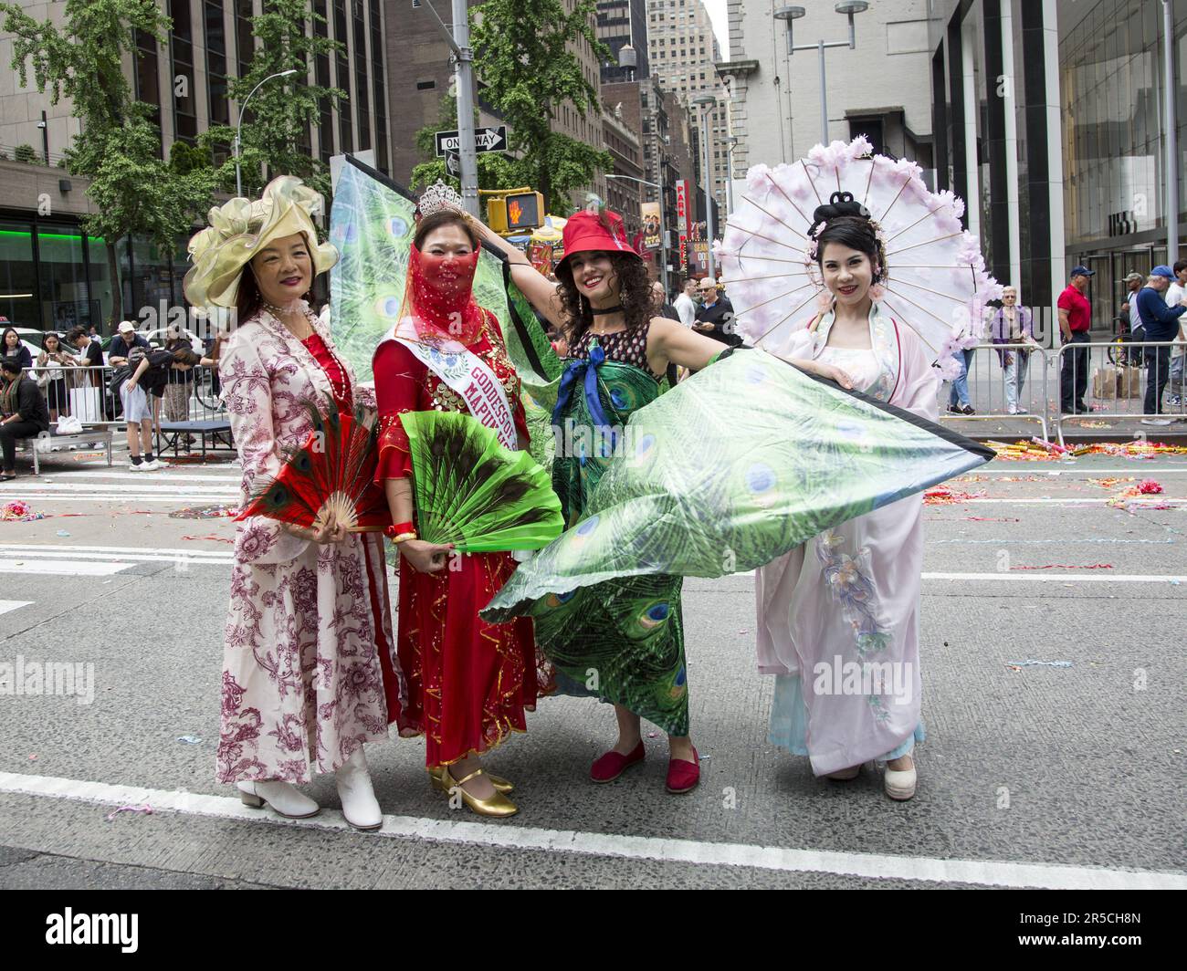 2023 Asian American Pacific Islander Heritage Parade in NYC marches up ...