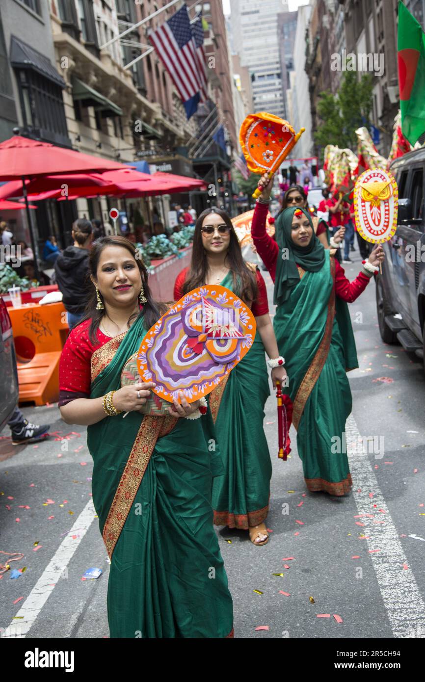 2023 Asian American Pacific Islander Heritage Parade in NYC marches up ...