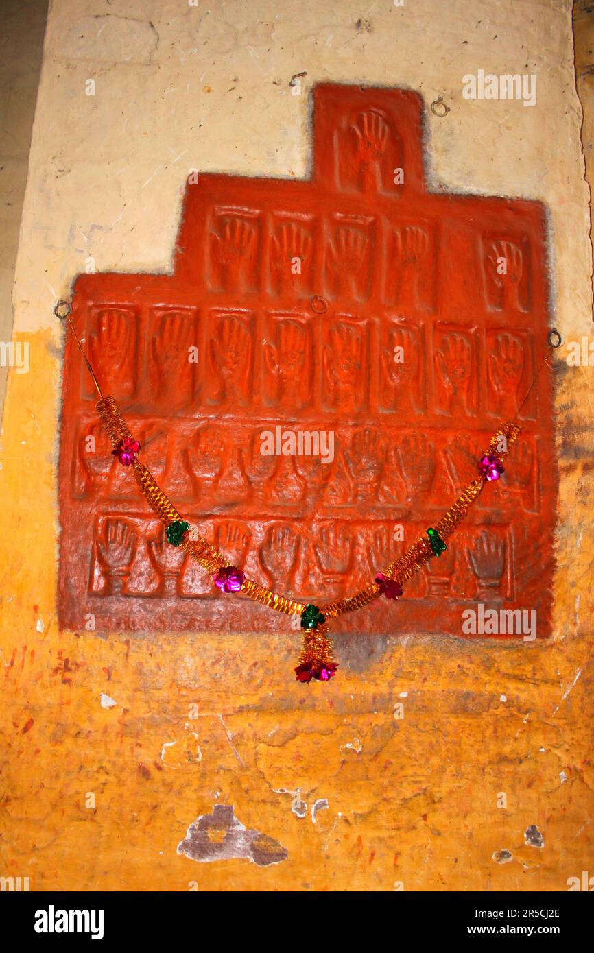 Sati shrine, shrine to wives of Maharajas of Jodhpur who committed Sati, widow burning ...