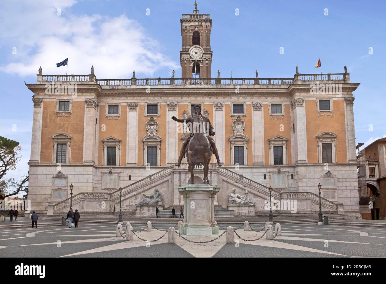 Senators' Palace, Capitol Square, Capitol Hill, equestrian statue of ...