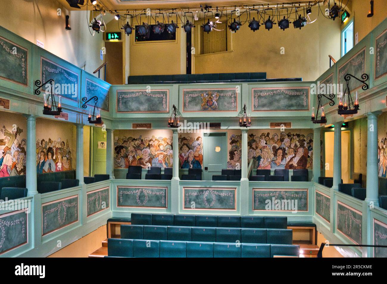 Pit boxes gallery hi-res stock photography and images - Alamy