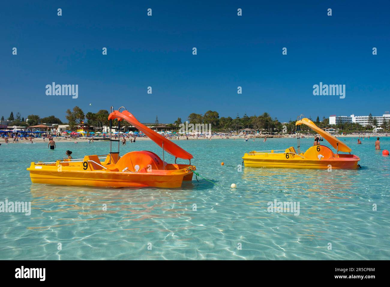 Coastal ship water hi-res stock photography and images - Alamy