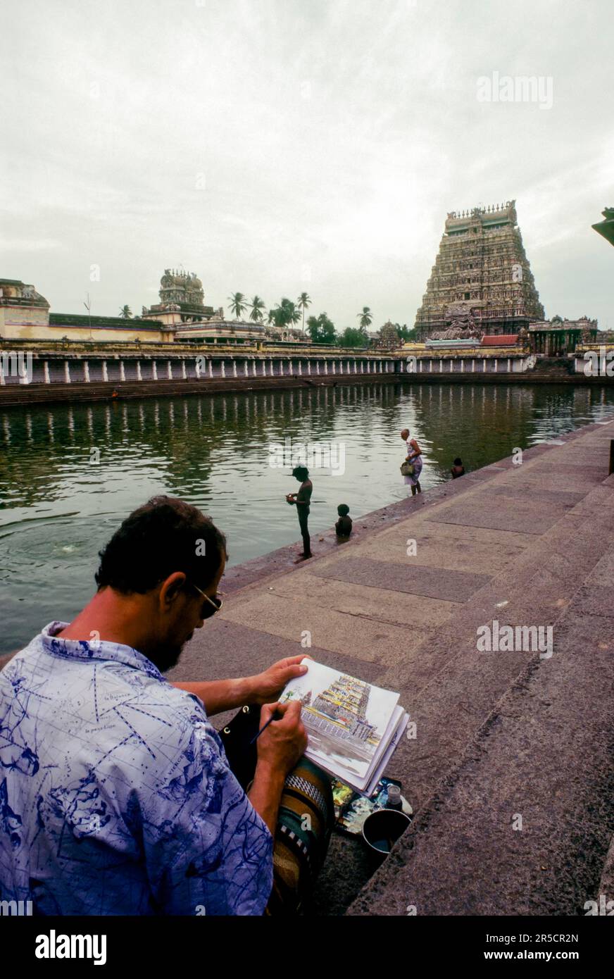 An artist at work in Thillai Nataraja temple in Chidambaram, Tamil Nadu ...