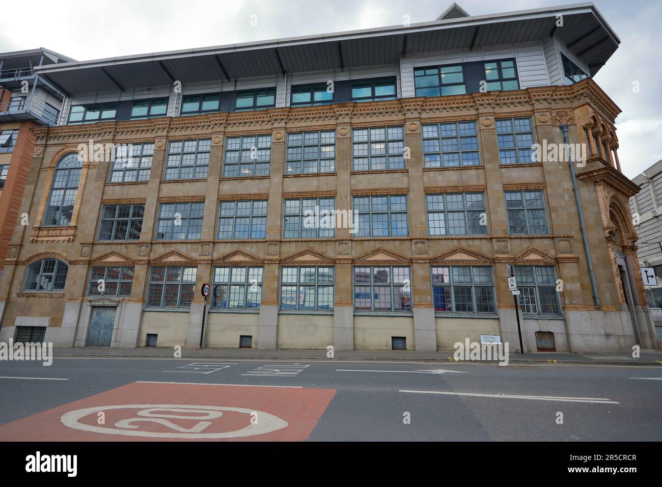 large building on young street sheffield Stock Photo - Alamy