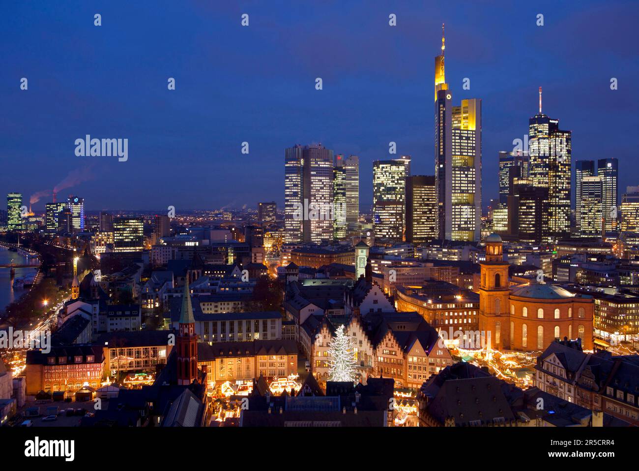 The paulskirche and roemer hi-res stock photography and images - Alamy