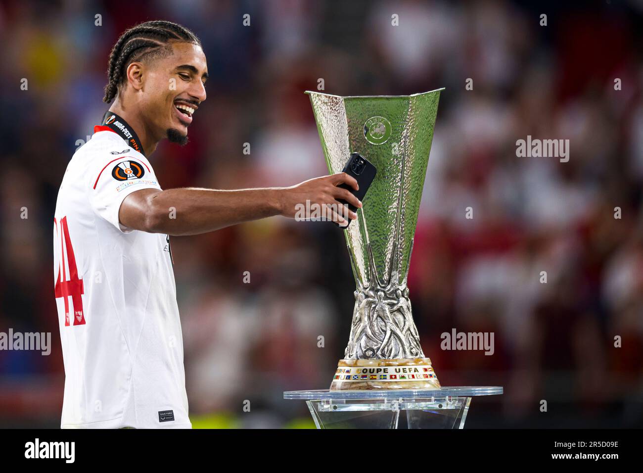 Budapest, Hungary. 1 June 2023. Loic Bade of Sevilla FC takes a selfie ...