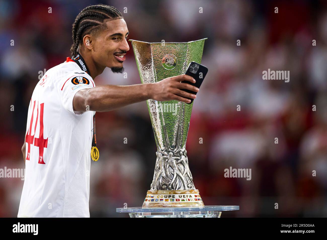 Budapest, Hungary. 1 June 2023. Loic Bade of Sevilla FC takes a selfie ...
