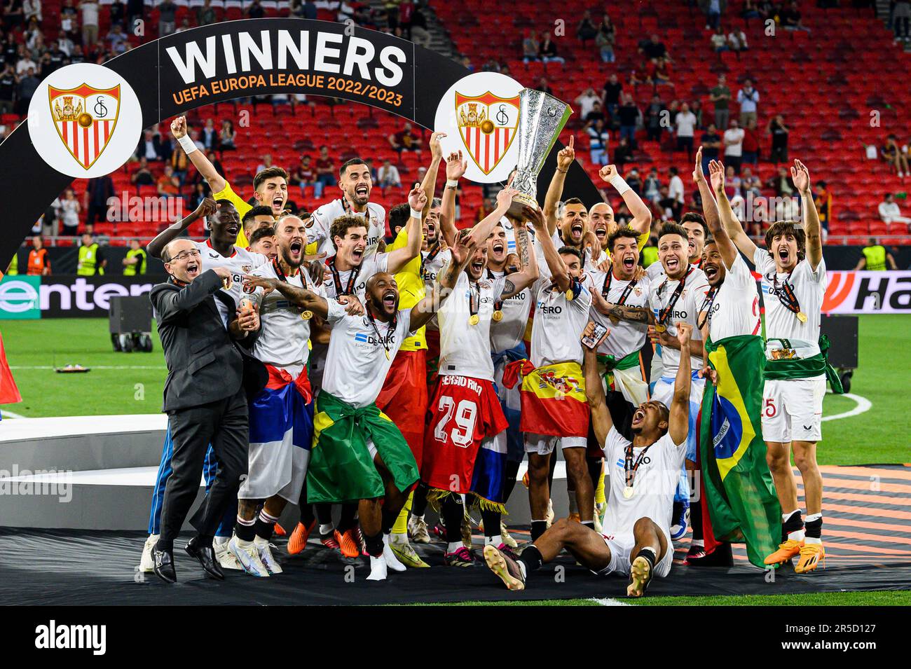 Sevilla fc players uefa cup hi-res stock photography and images - Alamy