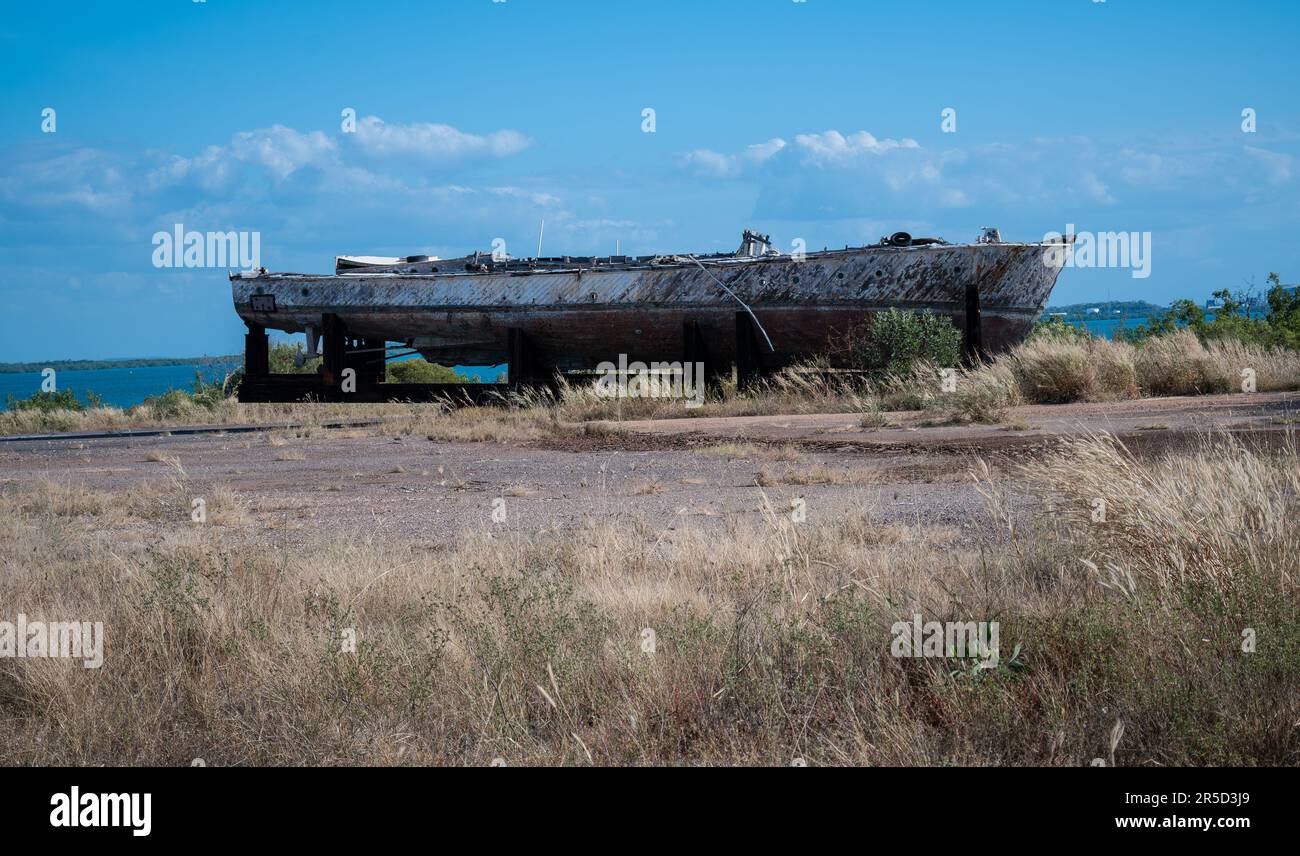 Pearling hi-res stock photography and images - Alamy