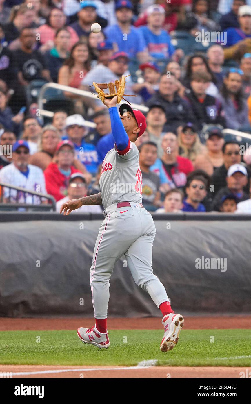 FLUSHING, NY - MAY 31: Philadelphia Phillies Third Baseman Edmundo Sosa ...
