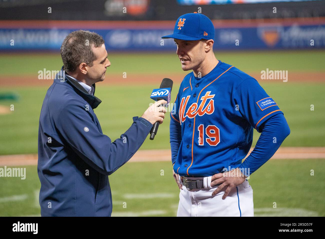 FLUSHING, NY - MAY 31: New York Mets Left Fielder Mark Canha (19) is ...
