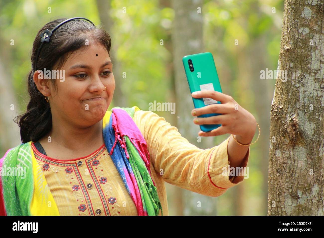 Indian mobile communication hi-res stock photography and images - Alamy