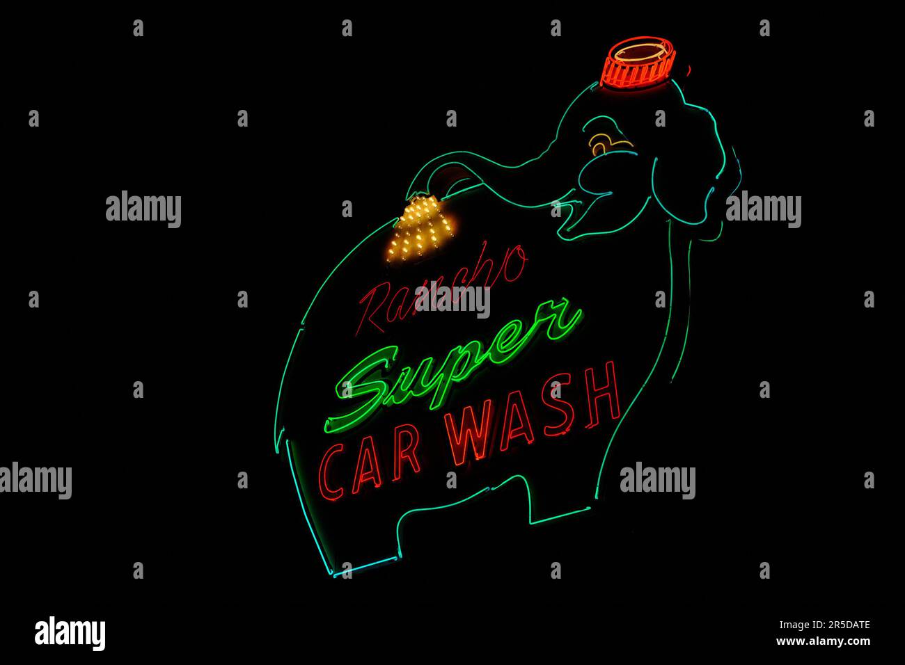 Elephant super car wash sign hi-res stock photography and images - Alamy