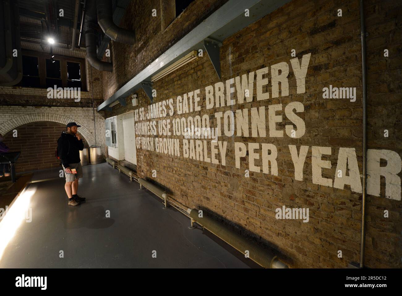 Guinness beer visitor centre hi-res stock photography and images - Alamy