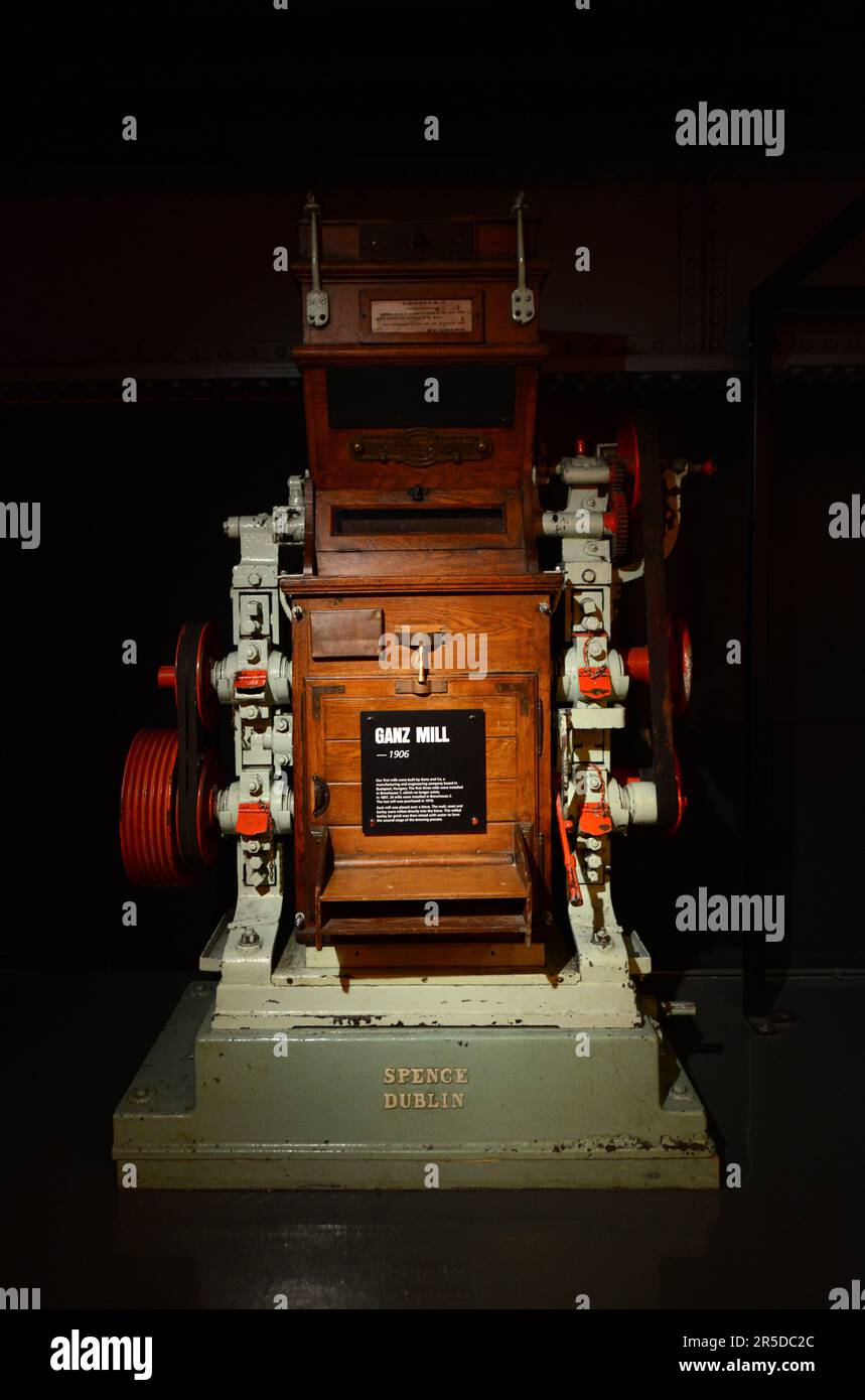 Guinness beer visitor centre hi-res stock photography and images - Alamy