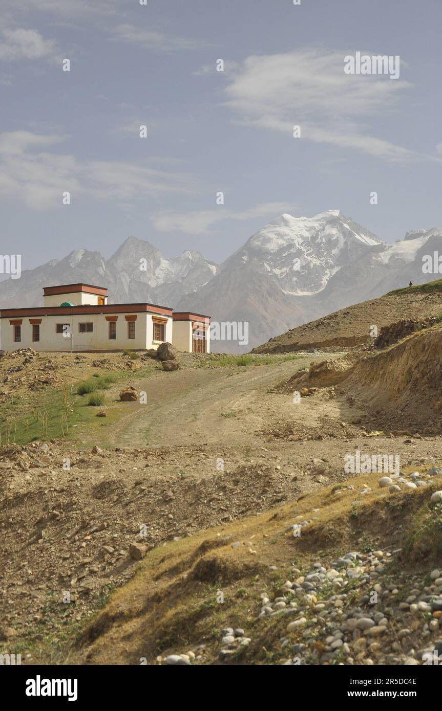 Zanskar house hi-res stock photography and images - Alamy
