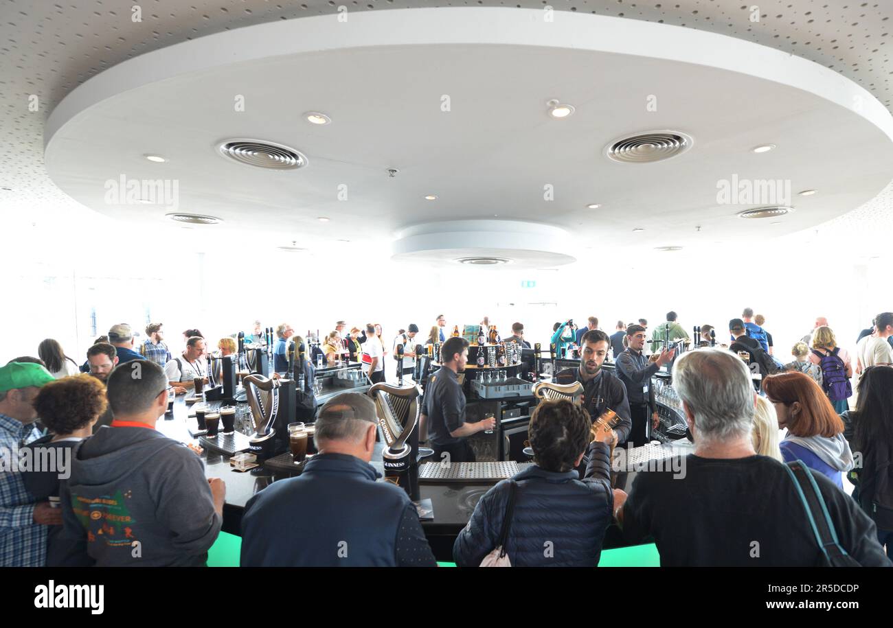 Guinness beer visitor centre hi-res stock photography and images - Alamy