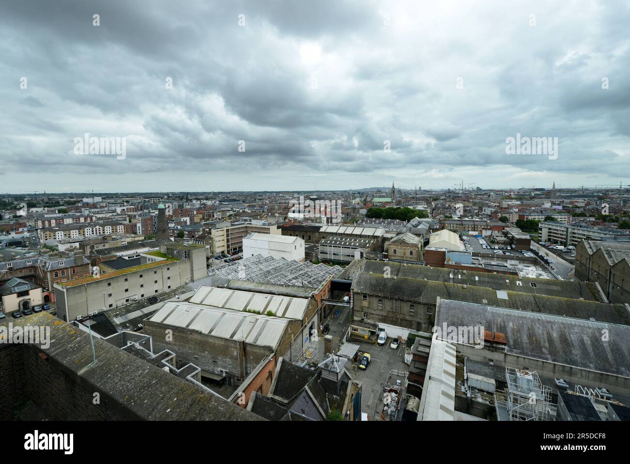 Guinness beer visitor centre hi-res stock photography and images - Alamy