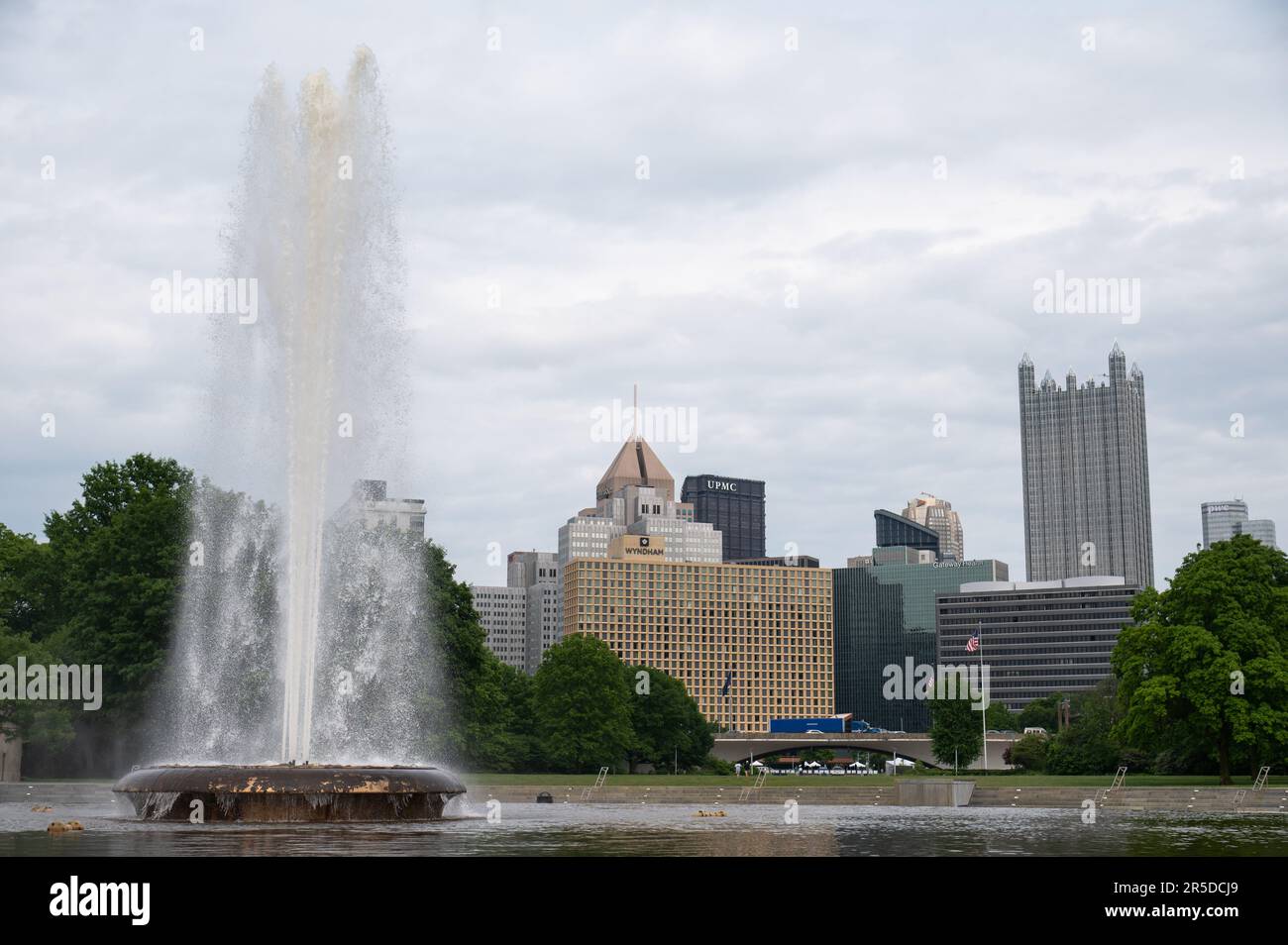 Point state park pittsburgh hi-res stock photography and images - Alamy