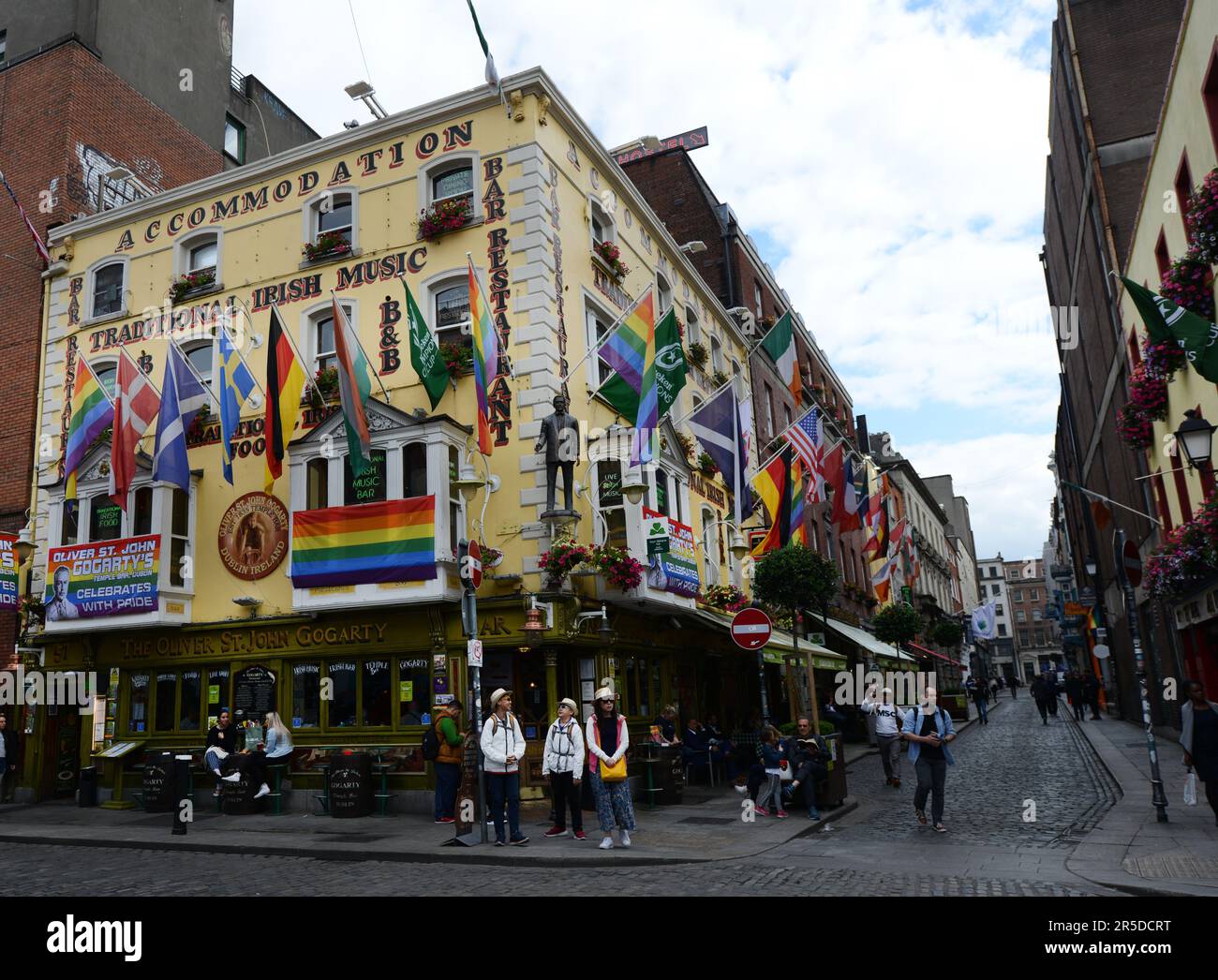 The Oliver St. John Gogarty's Hostel in Temple Bar, Dublin, Ireland ...