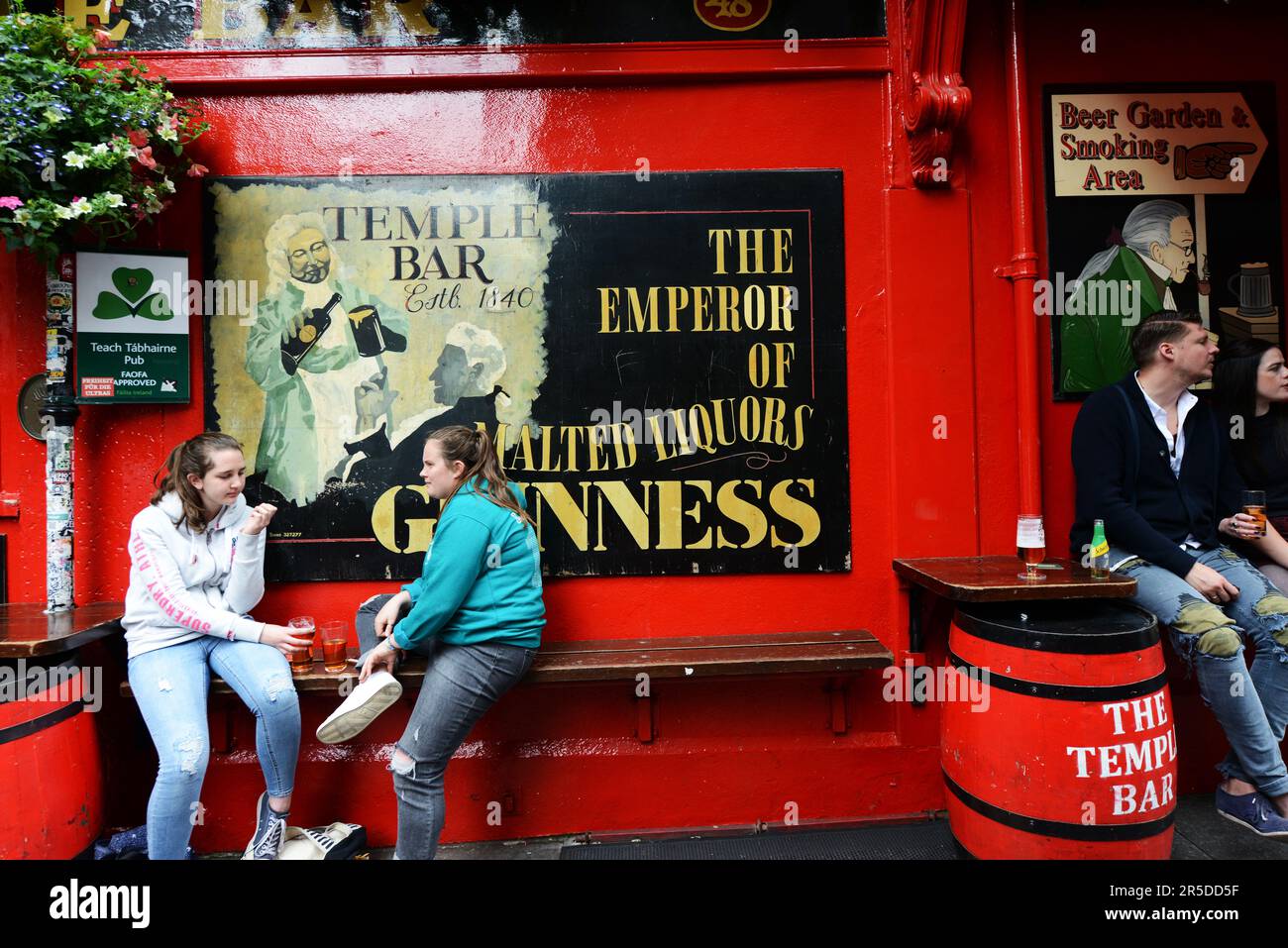 The Temple Bar in Dublin, Ireland Stock Photo - Alamy
