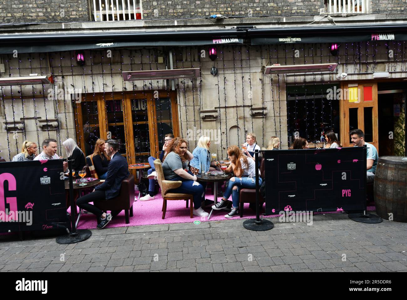 Pygmalion bar hi-res stock photography and images - Alamy