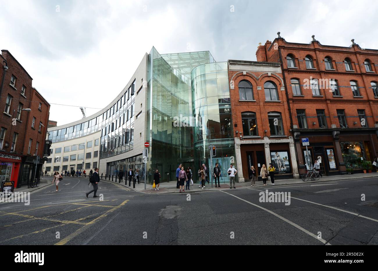 Dunnes Stores Head Office on South Great George's street in Dublin ...