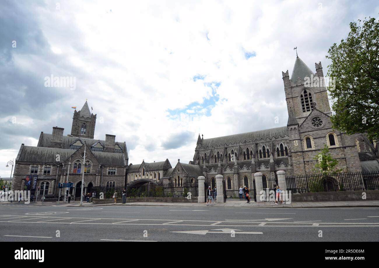 The Christ Church Cathedral and the Dublina museum in Dublin, Ireland ...