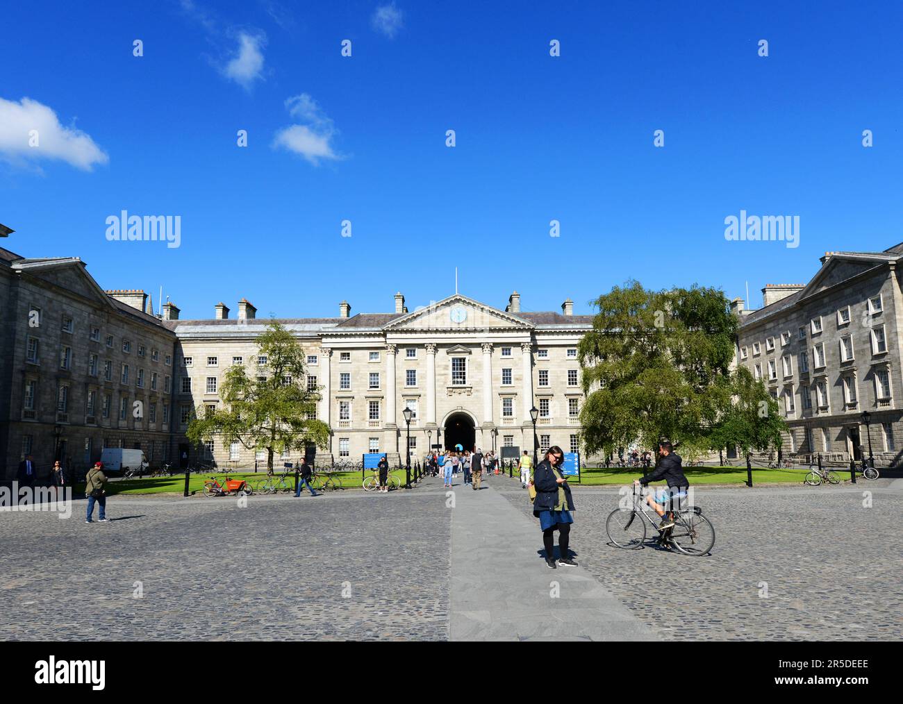 Trinity college campus in Dublin, Ireland Stock Photo - Alamy