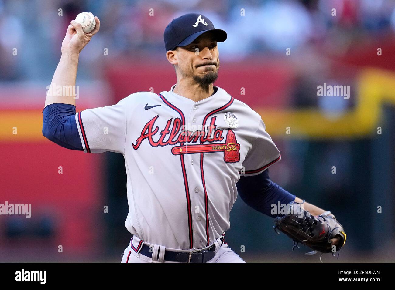 Atlanta Braves starting pitcher Charlie Morton throws against the ...