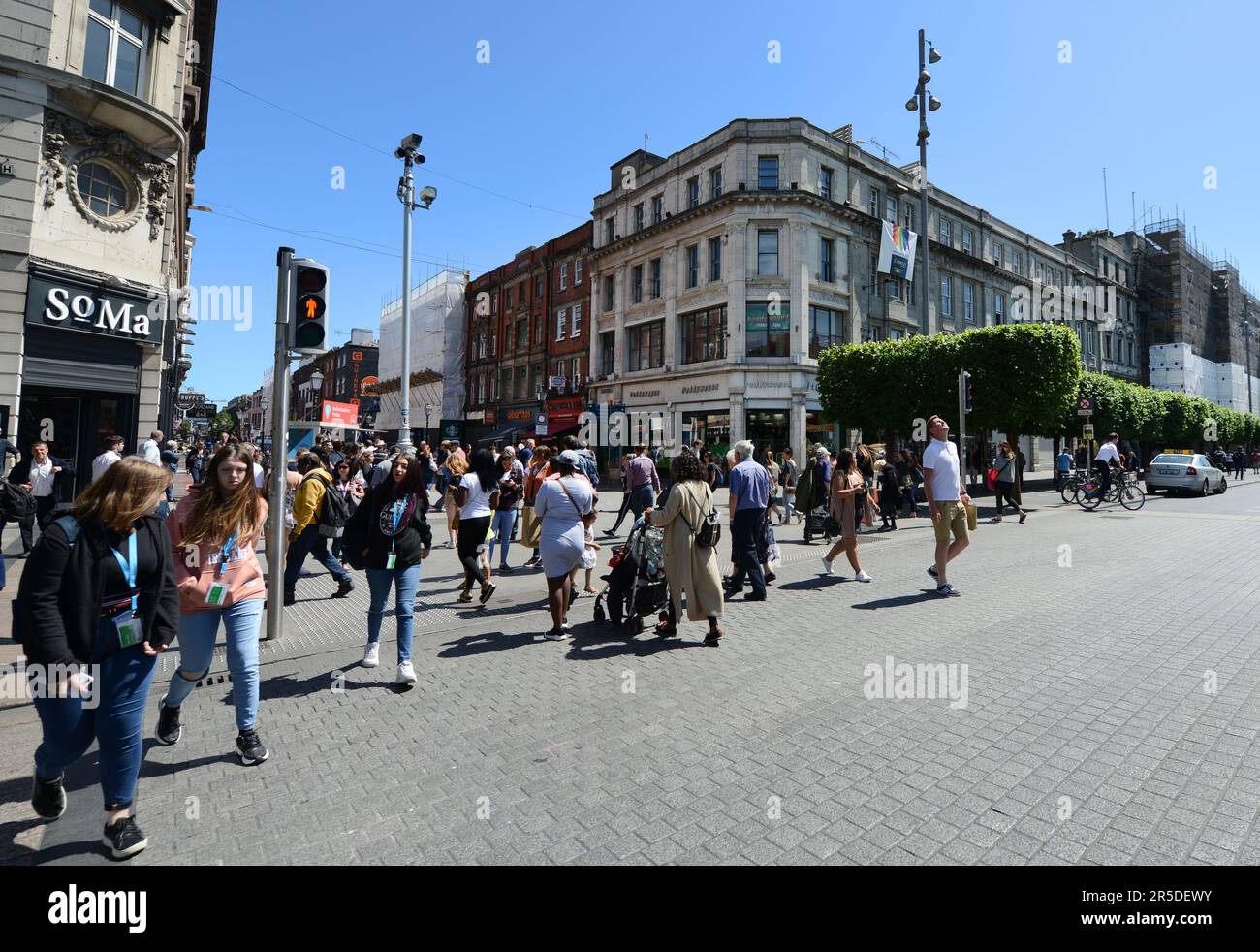 Corner of O'Connell street and Earl street in Dublin, Irealand Stock ...
