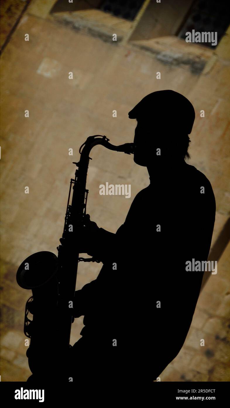 Old sax hi-res stock photography and images - Alamy
