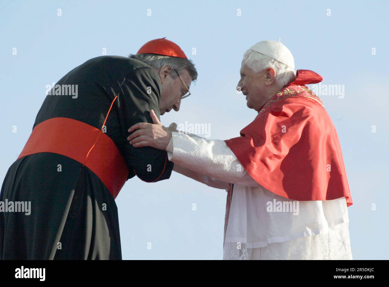 Pope Benedict XVI with Cardinal George Pell, Archbishop of Sydney Pope ...