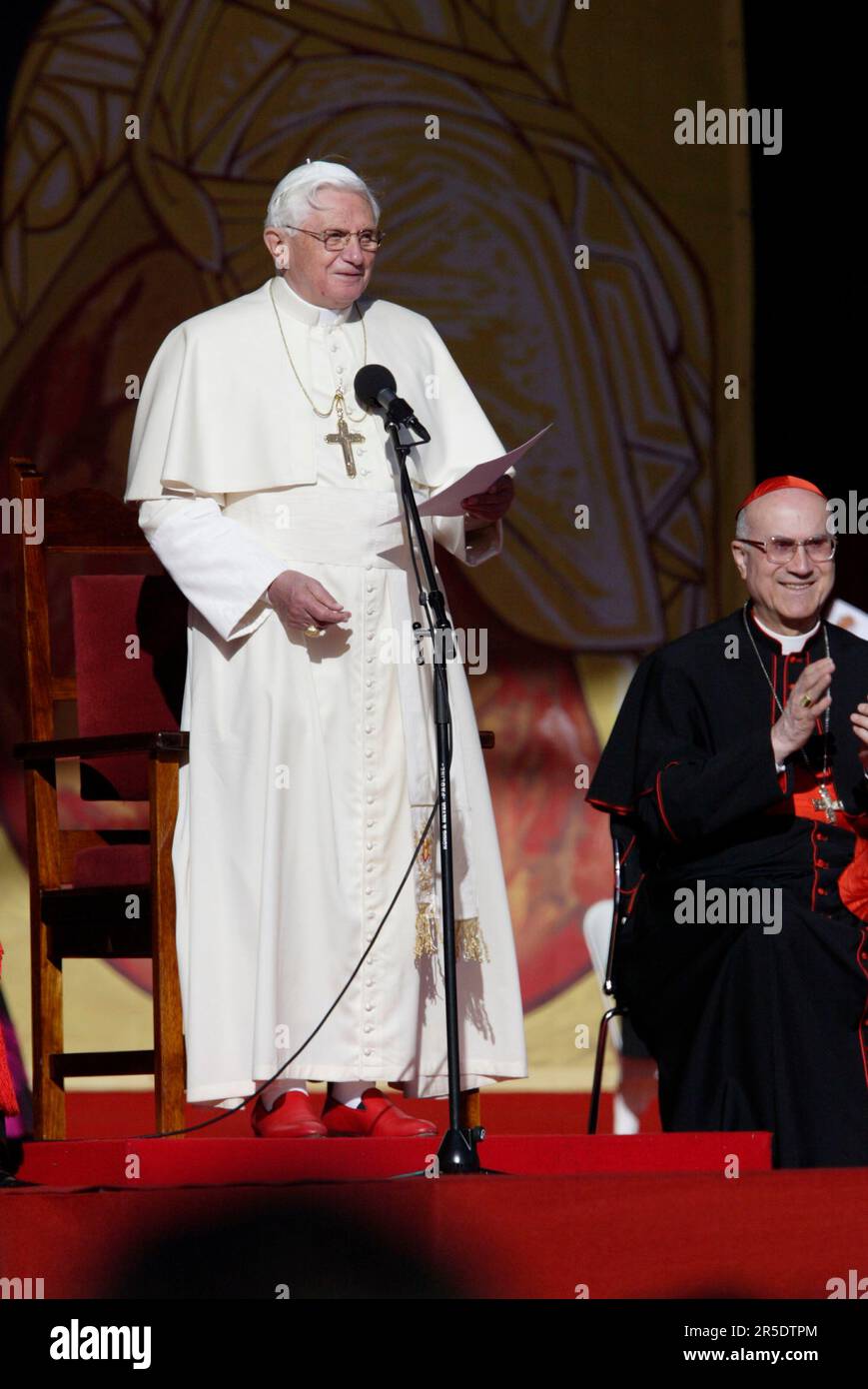 Before returning to the Vatican, Pope Benedict XVI conducts a brief ...