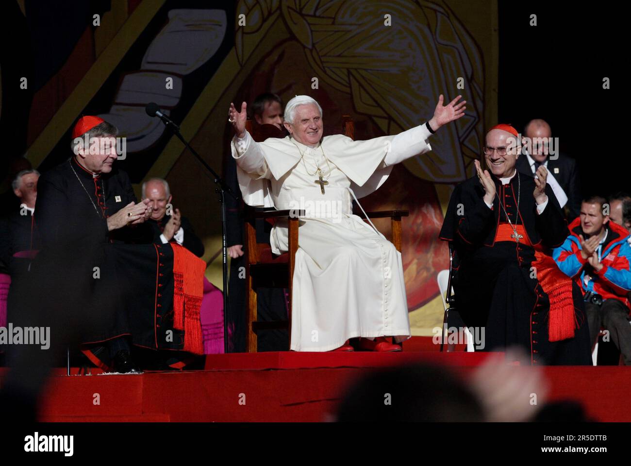 Before returning to the Vatican, Pope Benedict XVI conducts a brief ...