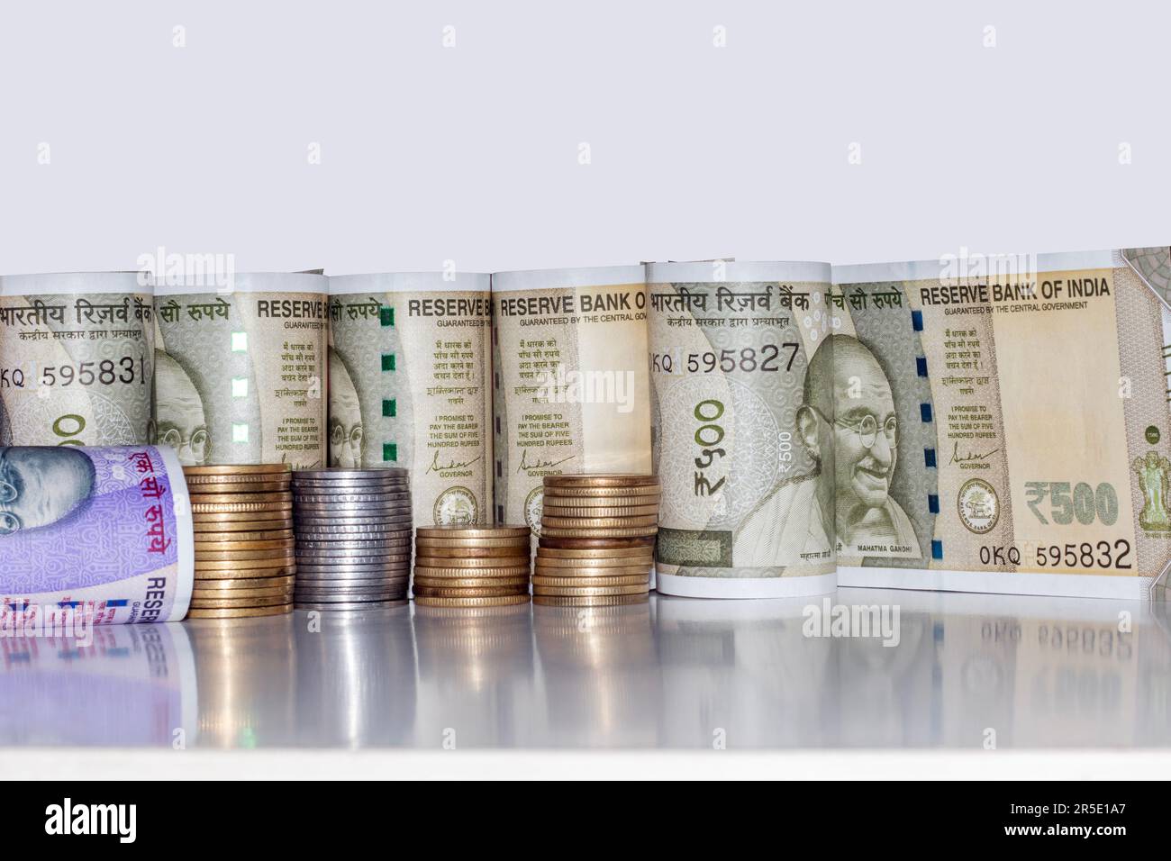 New Indian Currency 500, 100 and indian coins Stock Photo - Alamy