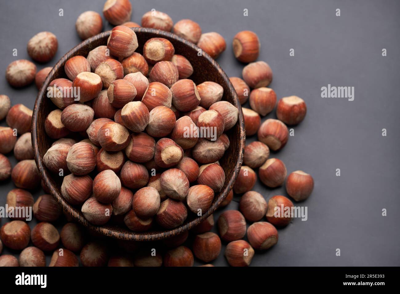 Whole hazelnuts nuts with shell close-up studio shot Stock Photo - Alamy