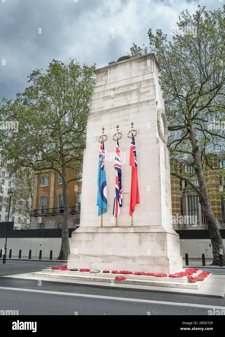 Cenotaph war memorial, junction of Parliament Street and Whitehall ...