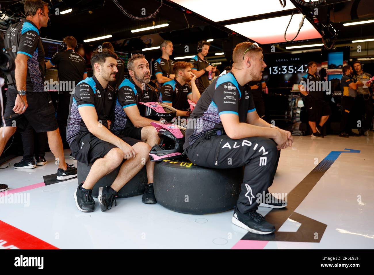 Alpine f1 mechanics hi-res stock photography and images - Alamy