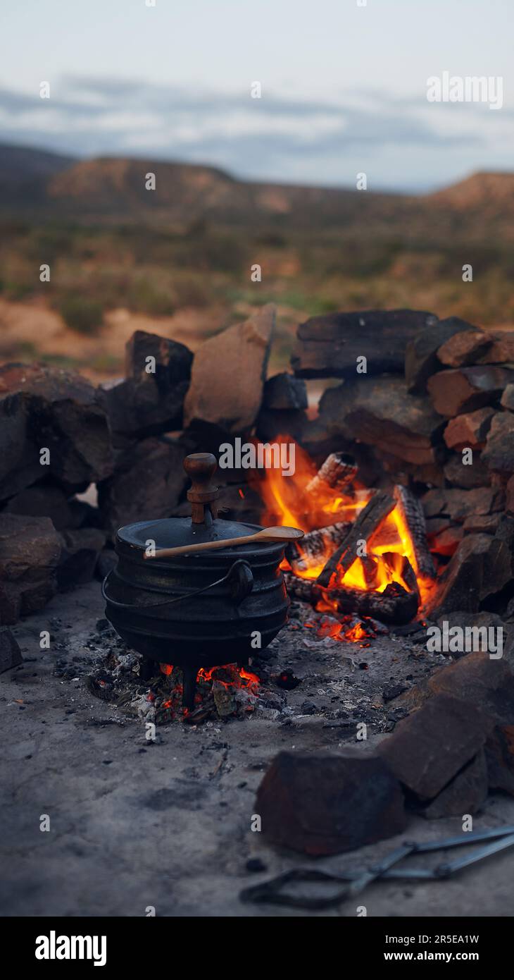 Cooking on fire south africa hi-res stock photography and images - Alamy